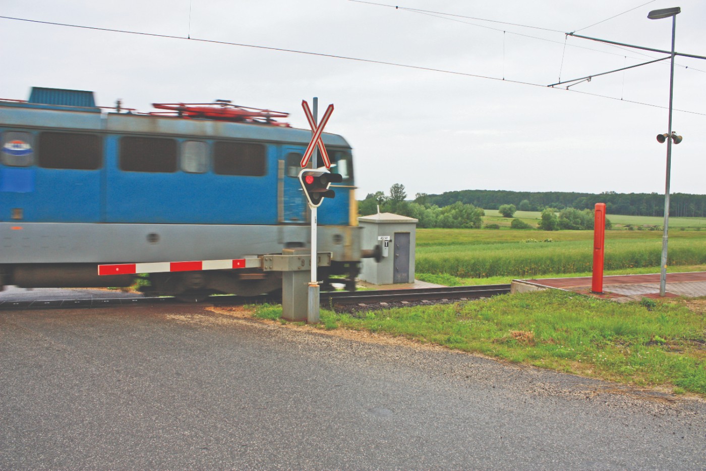 Leier előregyártott sorompó kapcsolóház - Leier
